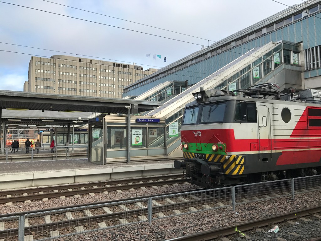 Autojuna-asema – Kaikkea tuleekin ajateltua